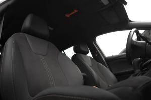 White Opel Astra 2021 in Jelgava, with an engine capacity of 1.40 L and mileage of 156 thousand km for 10900 €, photo 19 on AUTOMOTO.COM.LV