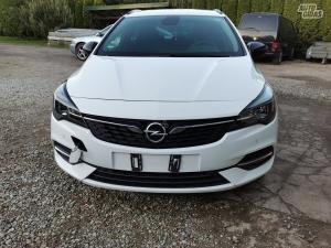 White Opel Astra 2021 in Kaunas, with an engine capacity of 1.50 L and mileage of 145 thousand km for 3900 €, photo 4 on AUTOMOTO.COM.LV