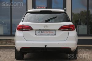 White Opel Astra 2021 in Tukums, with an engine capacity of 1.50 L and mileage of 144 thousand km for 9450 €, photo 8 on AUTOMOTO.COM.LV