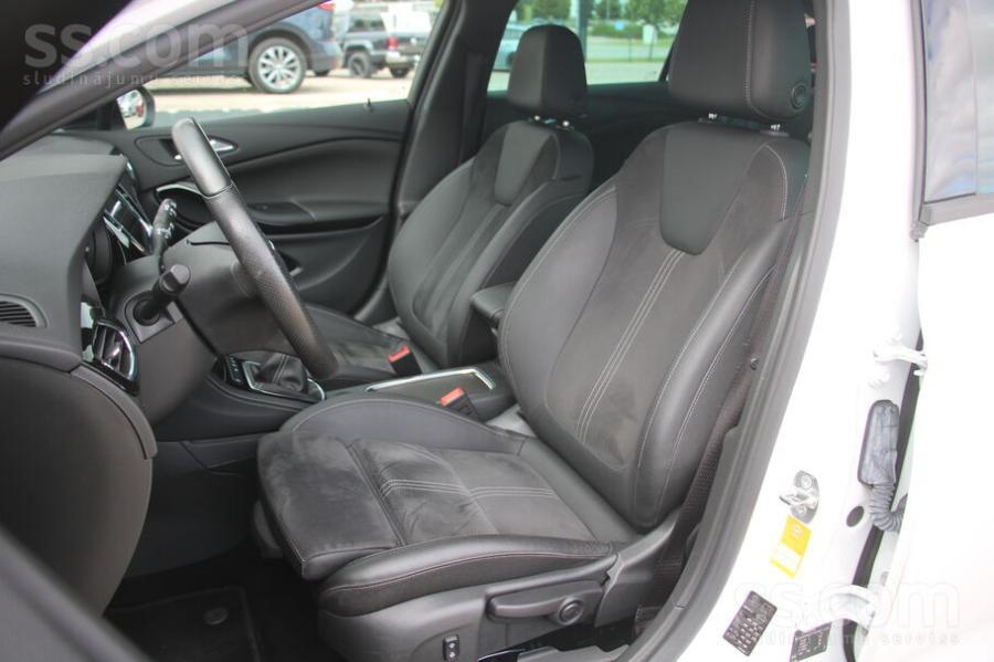 White Opel Astra 2021 in Tukums, with an engine capacity of 1.50 L and mileage of 144 thousand km for 9450 €, photo 14 on AUTOMOTO.COM.LV