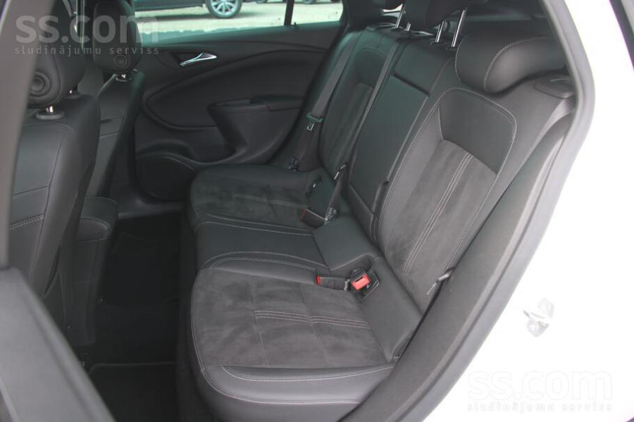 White Opel Astra 2021 in Tukums, with an engine capacity of 1.50 L and mileage of 144 thousand km for 9450 €, photo 15 on AUTOMOTO.COM.LV