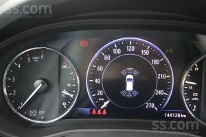 White Opel Astra 2021 in Tukums, with an engine capacity of 1.50 L and mileage of 144 thousand km for 9450 €, photo 27 on AUTOMOTO.COM.LV