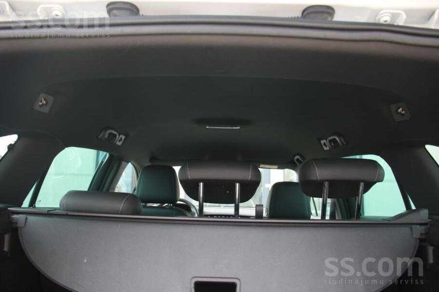 White Opel Astra 2021 in Tukums, with an engine capacity of 1.50 L and mileage of 144 thousand km for 9450 €, photo 29 on AUTOMOTO.COM.LV