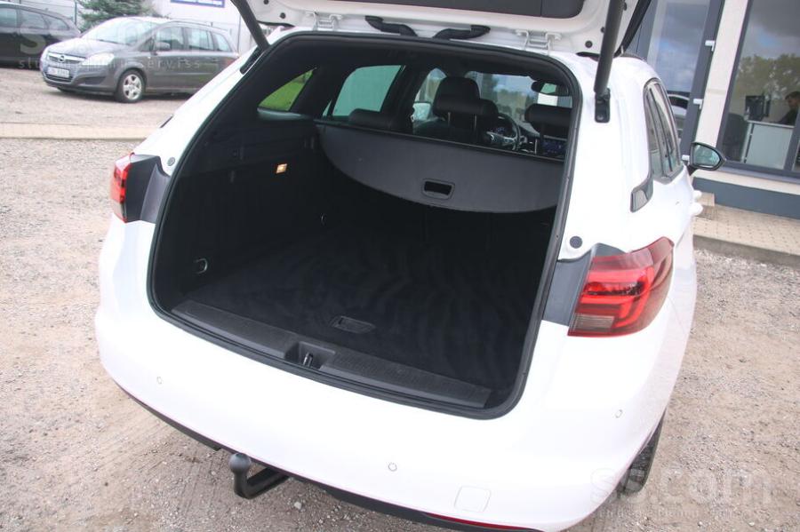 White Opel Astra 2021 in Tukums, with an engine capacity of 1.50 L and mileage of 144 thousand km for 9450 €, photo 31 on AUTOMOTO.COM.LV