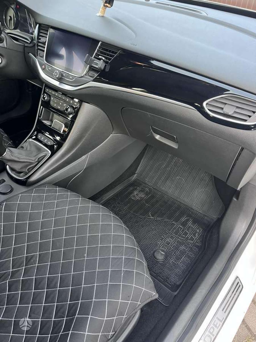 Balts Opel Astra 2022 Viļņa, ar dzinēja tilpumu 1.20 L un nobraukumu 51 tūkst. km par 9700 €, foto 10 vietnē AUTOMOTO.COM.LV