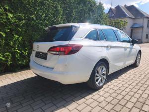 White Opel Astra 2022 in Kalvarija, with an engine capacity of 1.34 L and mileage of 101 thousand km for 11556 €, photo 8 on AUTOMOTO.COM.LV