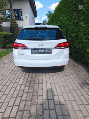White Opel Astra 2022 in Kalvarija, with an engine capacity of 1.34 L and mileage of 101 thousand km for 11556 €, photo 10 on AUTOMOTO.COM.LV