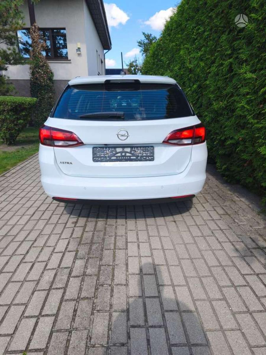 White Opel Astra 2022 in Kalvarija, with an engine capacity of 1.34 L and mileage of 101 thousand km for 11556 €, photo 10 on AUTOMOTO.COM.LV