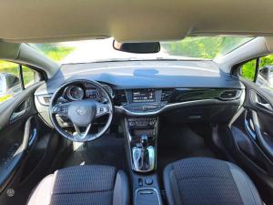 White Opel Astra 2022 in Kalvarija, with an engine capacity of 1.34 L and mileage of 101 thousand km for 11556 €, photo 11 on AUTOMOTO.COM.LV