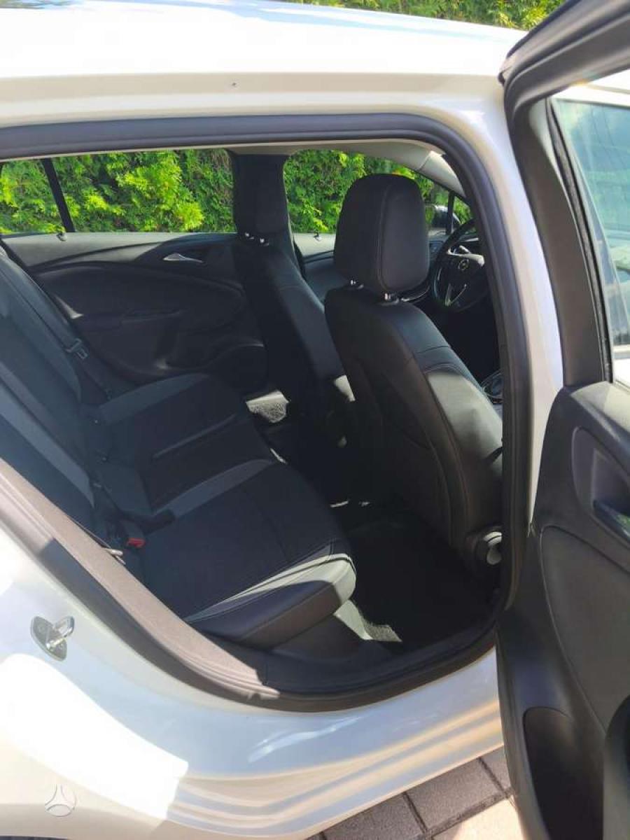 White Opel Astra 2022 in Kalvarija, with an engine capacity of 1.34 L and mileage of 101 thousand km for 11556 €, photo 15 on AUTOMOTO.COM.LV