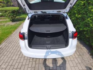 White Opel Astra 2022 in Kalvarija, with an engine capacity of 1.34 L and mileage of 101 thousand km for 11556 €, photo 16 on AUTOMOTO.COM.LV
