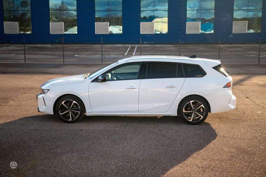Balts Opel Astra 2023 Kauņa, ar dzinēja tilpumu 1.50 L un nobraukumu 139 tūkst. km par 16555 €, foto 38 vietnē AUTOMOTO.COM.LV