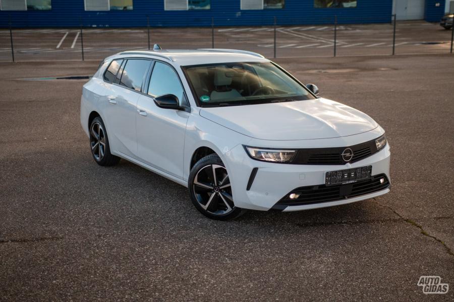 White Opel Astra 2023 in Kaunas, with an engine capacity of 1.50 L and mileage of 139 thousand km for 15150 €, photo 31 on AUTOMOTO.COM.LV