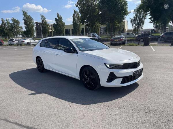 White Opel Astra 2023 in Marijampole, with an engine capacity of 1.50 L and mileage of 118 thousand km for 16400 €, photo 3 on AUTOMOTO.COM.LV