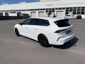 White Opel Astra 2023 in Marijampole, with an engine capacity of 1.50 L and mileage of 118 thousand km for 16400 €, photo 7 on AUTOMOTO.COM.LV