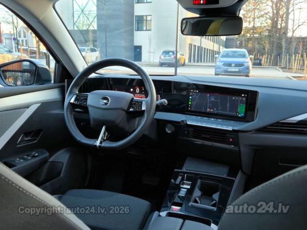 White Opel Astra 2024 in Tallinn, with an engine capacity of 1.20 L and mileage of 21 thousand km for 20800 €, photo 11 on AUTOMOTO.COM.LV