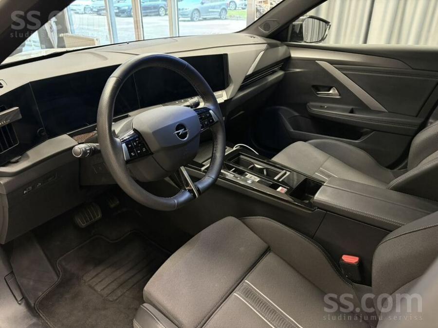Balts Opel Astra 2025 Rīga, ar dzinēja tilpumu 1.20 L un nobraukumu 14 tūkst. km par 21100 €, foto 9 vietnē AUTOMOTO.COM.LV
