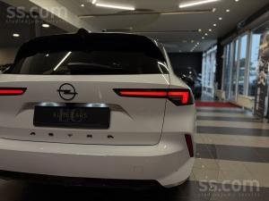Balts Opel Astra 2025 Rīga, ar dzinēja tilpumu 1.20 L un nobraukumu 14 tūkst. km par 21100 €, foto 28 vietnē AUTOMOTO.COM.LV