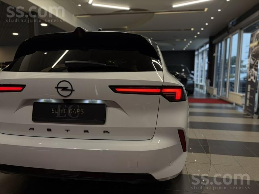 Balts Opel Astra 2025 Rīga, ar dzinēja tilpumu 1.20 L un nobraukumu 14 tūkst. km par 21100 €, foto 28 vietnē AUTOMOTO.COM.LV