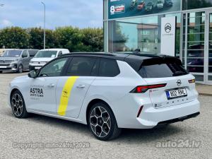 Balts Opel Astra 2026 Jehvi, ar dzinēja tilpumu 1.50 L un nobraukumu 2 tūkst. km par 29800 €, foto 10 vietnē AUTOMOTO.COM.LV