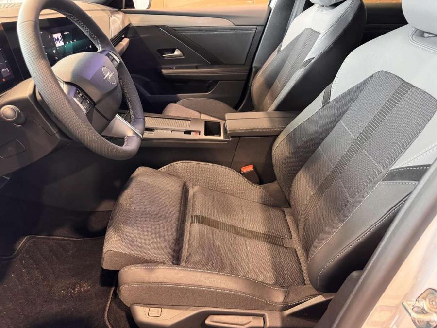 Balts Opel Astra 2026 Kauņa, ar dzinēja tilpumu 1.20 L un nobraukumu 0 tūkst. km par 30400 €, foto 13 vietnē AUTOMOTO.COM.LV