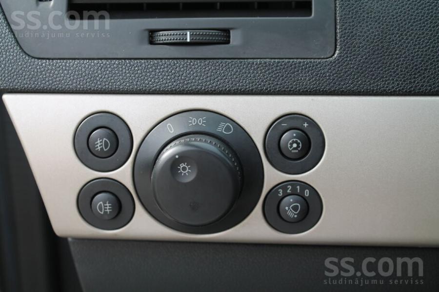 Dzeltens Opel Astra 2006 Ogre, ar dzinēja tilpumu 1.90 L un nobraukumu 0 tūkst. km par 3690 €, foto 17 vietnē AUTOMOTO.COM.LV