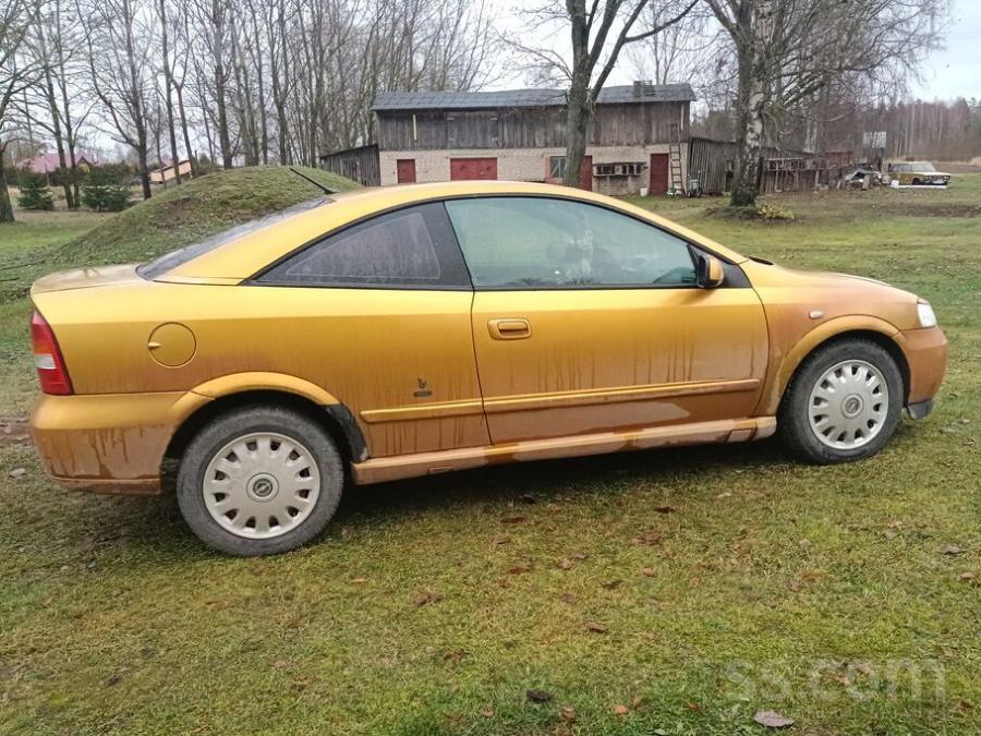 Yellow Opel Astra 2000 in Jekabpils, with an engine capacity of 1.80 L and mileage of 284 thousand km for 850 €, photo 1 on AUTOMOTO.COM.LV