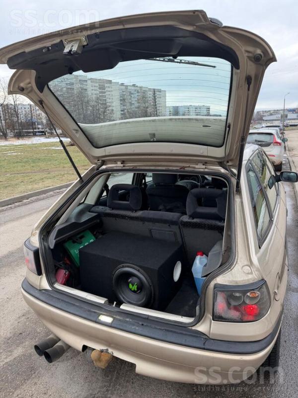 Dzeltens Opel Astra 1997 Rīga, ar dzinēja tilpumu 2.00 L un nobraukumu 233 tūkst. km par 1800 €, foto 2 vietnē AUTOMOTO.COM.LV