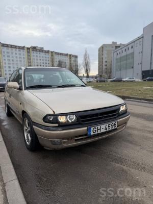 Желтый Опель Астра 1997 в Рига, объемом двигателя 2.00 л и пробегом 233 тыс. км за 1800 €, фото 6 на AUTOMOTO.COM.LV