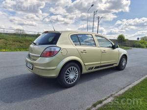 Желтый Опель Астра 2004 в Рига, объемом двигателя 1.80 л и пробегом 200 тыс. км за 1300 €, фото 4 на AUTOMOTO.COM.LV