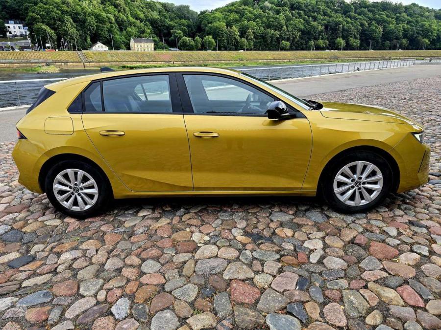 Dzeltens Opel Astra 2023 Kauņa, ar dzinēja tilpumu 1.20 L un nobraukumu 35 tūkst. km par 17900 €, foto 5 vietnē AUTOMOTO.COM.LV