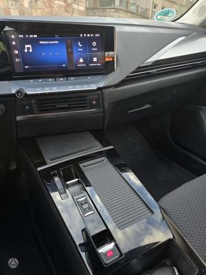 Dzeltens Opel Astra 2023 Kauņa, ar dzinēja tilpumu 1.20 L un nobraukumu 35 tūkst. km par 17900 €, foto 16 vietnē AUTOMOTO.COM.LV