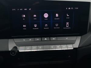 Dzeltens Opel Astra 2023 Pērnava, ar dzinēja tilpumu 1.20 L un nobraukumu 66 tūkst. km par 15850 €, foto 12 vietnē AUTOMOTO.COM.LV