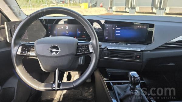 Dzeltens Opel Astra 2023 Rīga, ar dzinēja tilpumu 1.20 L un nobraukumu 60 tūkst. km par 11500 €, foto 7 vietnē AUTOMOTO.COM.LV