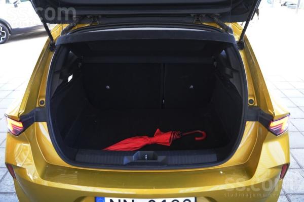 Yellow Opel Astra 2023 in Riga, with an engine capacity of 1.20 L and mileage of 61 thousand km for 12990 €, photo 11 on AUTOMOTO.COM.LV