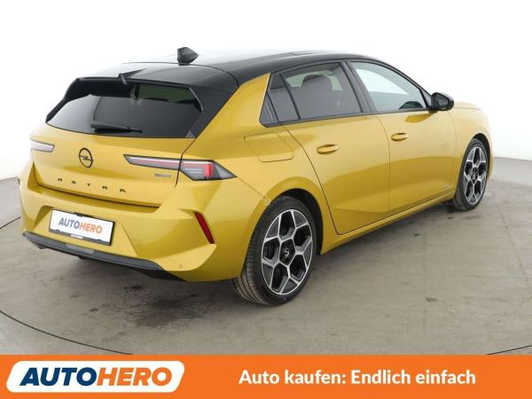 Yellow Opel Astra 2022 in Kaunas, with an engine capacity of 1.60 L and mileage of 21 thousand km for 26726 €, photo 6 on AUTOMOTO.COM.LV