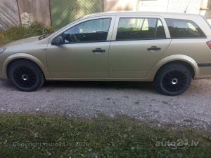 Dzeltens Opel Astra 2005 Narva, ar dzinēja tilpumu 1.40 L un nobraukumu 73 tūkst. km par 2100 €, foto 10 vietnē AUTOMOTO.COM.LV