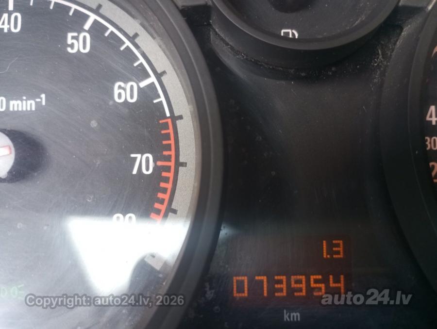Dzeltens Opel Astra 2005 Narva, ar dzinēja tilpumu 1.40 L un nobraukumu 73 tūkst. km par 2100 €, foto 14 vietnē AUTOMOTO.COM.LV