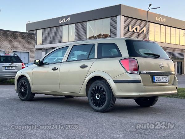 Yellow Opel Astra 2005 in Narva, with an engine capacity of 1.40 L and mileage of 73 thousand km for 1999 €, photo 4 on AUTOMOTO.COM.LV