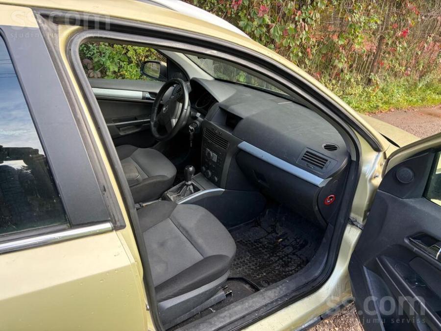Dzeltens Opel Astra 2005 Rīga, ar dzinēja tilpumu 1.60 L un nobraukumu 279 tūkst. km par 780 €, foto 8 vietnē AUTOMOTO.COM.LV