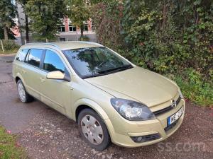Yellow Opel Astra 2005 in Riga, with an engine capacity of 1.60 L and mileage of 279 thousand km for 780 €, photo  on AUTOMOTO.COM.LV