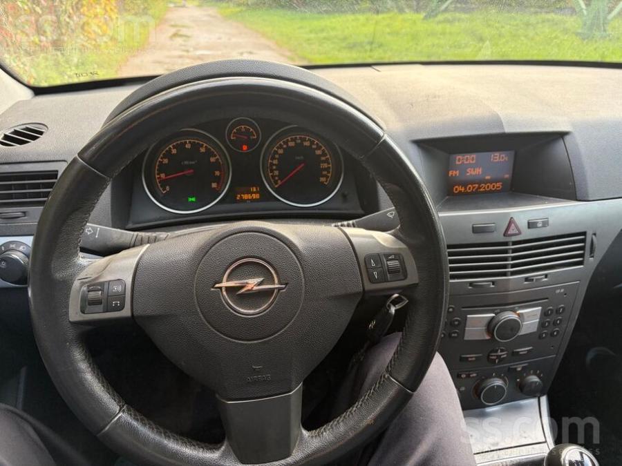 Dzeltens Opel Astra 2005 Rīga, ar dzinēja tilpumu 1.60 L un nobraukumu 279 tūkst. km par 780 €, foto 10 vietnē AUTOMOTO.COM.LV