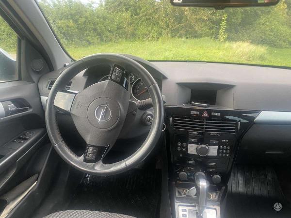 Opel Astra 2010 Joniškis vietnē Dzeltens Opel Astra 2010 Joniškis, ar dzinēja tilpumu 1.91 L un nobraukumu 265 tūkst. km par 2000 €, foto 7 vietnē AUTOMOTO.COM.LV