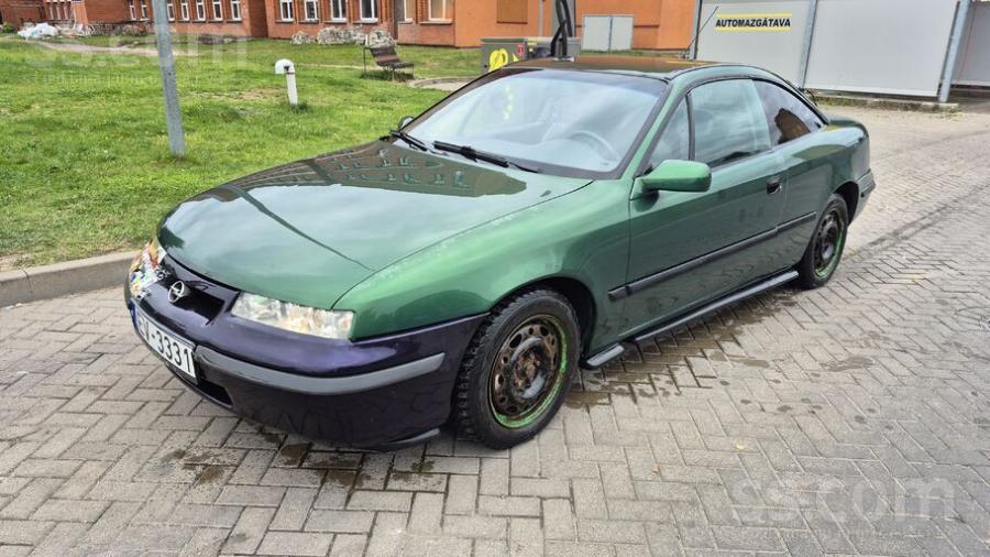 Green Opel Calibra 1998 in Daugavpils, with an engine capacity of 2.50 L and mileage of 286 thousand km for 2000 €, photo 1 on AUTOMOTO.COM.LV