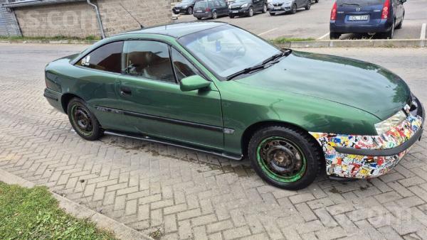 Zaļš Opel Calibra 1998 Daugavpils, ar dzinēja tilpumu 2.50 L un nobraukumu 286 tūkst. km par 2000 €, foto 5 vietnē AUTOMOTO.COM.LV