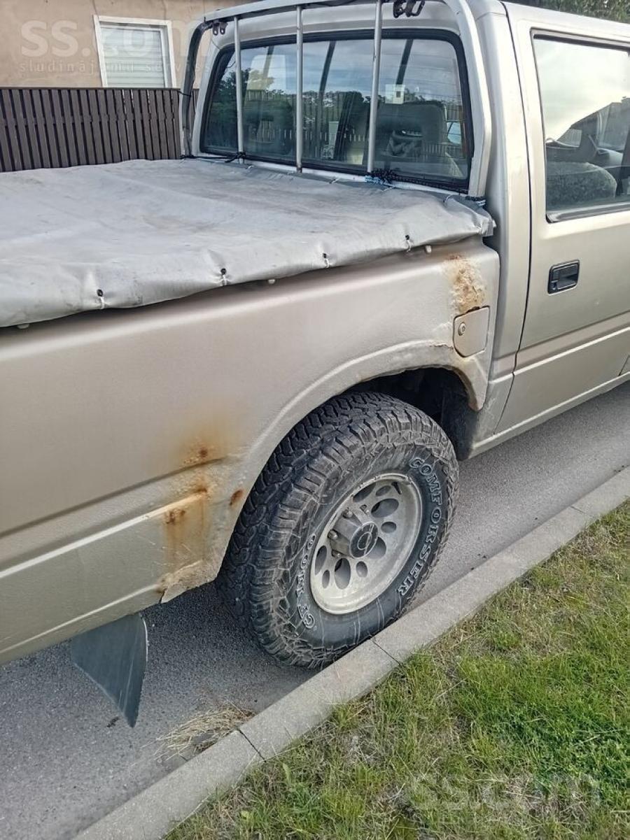 Pelēks Opel Campo 1998 Liepāja, ar dzinēja tilpumu 2.50 L un nobraukumu 326 tūkst. km par 990 €, foto 9 vietnē AUTOMOTO.COM.LV