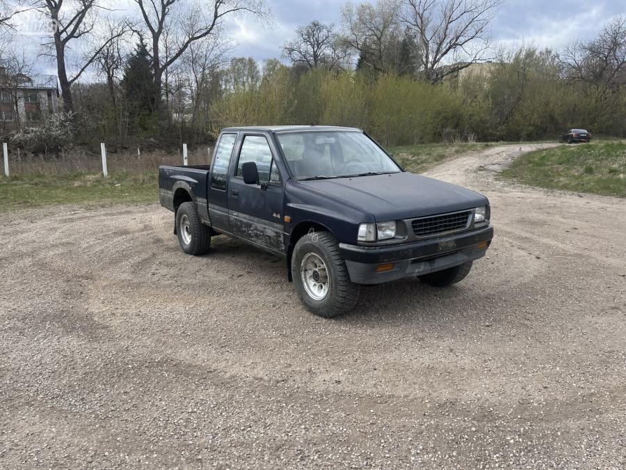 Opel Campo 2012 in Vilnius, with an engine capacity of 2.50 L and mileage of 250 thousand km for 1600 €, photo 3 on AUTOMOTO.COM.LV