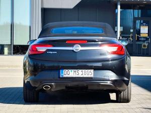 Black Opel Cascada 2015 in Siauliai, with an engine capacity of 1.40 L and mileage of 137 thousand km for 7999 €, photo 7 on AUTOMOTO.COM.LV