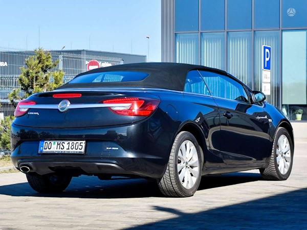 Black Opel Cascada 2015 in Siauliai, with an engine capacity of 1.40 L and mileage of 137 thousand km for 7999 €, photo 7 on AUTOMOTO.COM.LV