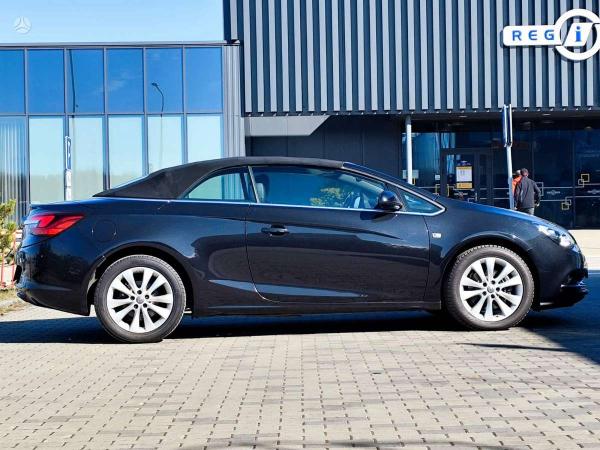 Black Opel Cascada 2015 in Siauliai, with an engine capacity of 1.40 L and mileage of 137 thousand km for 7999 €, photo 9 on AUTOMOTO.COM.LV